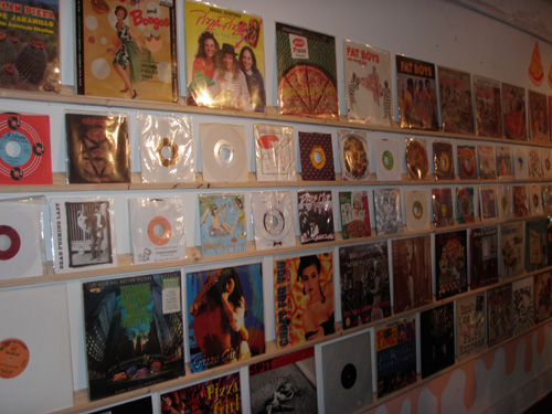 Pizza enthusiast sets new memorabilia world record | Guinness World Records