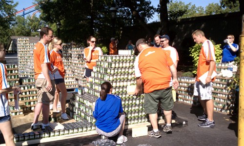 Largest can pyramid built in Kansas City | Guinness World Records