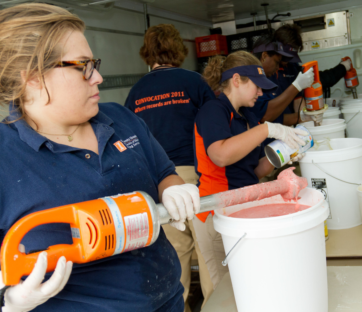 World's largest smoothie served at University of Illinois | Guinness ...