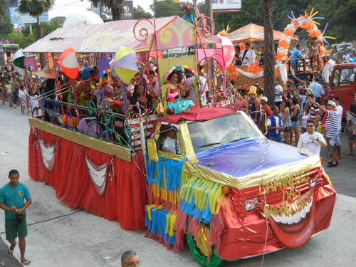 Brazilian city of Teresina plays host to world record-breaking parade ...