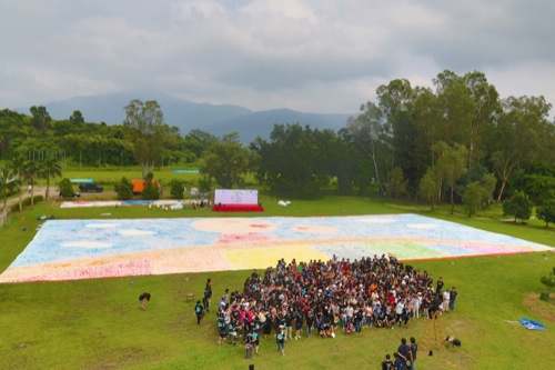 Images of the Week: From the most people playing minigolf to the ...