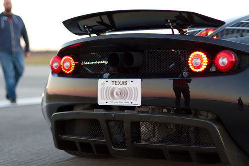 Video: Watch Hennessey Venom GT supercar smash world record for ...