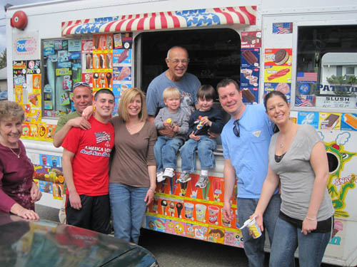Allan Ganz breaks record for longest career as an ice cream man ...