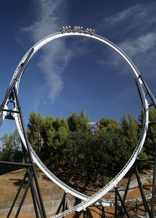 8 roller coaster records for National Roller Coaster Day | Guinness ...