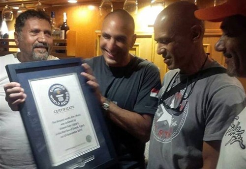 Ahmed Gabr breaks record for deepest SCUBA dive at more than 1,000 feet ...