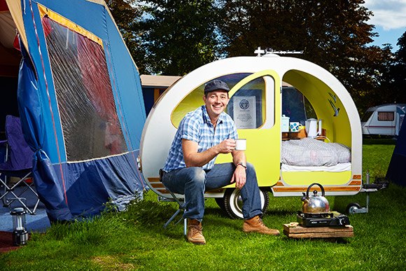 Video: Take a ride in the world's smallest caravan | Guinness World Records