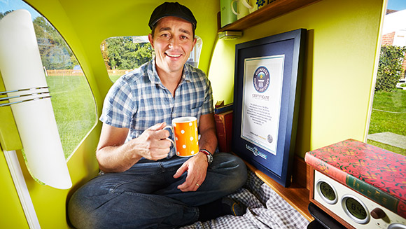 Video: Take a ride in the world's smallest caravan | Guinness World Records