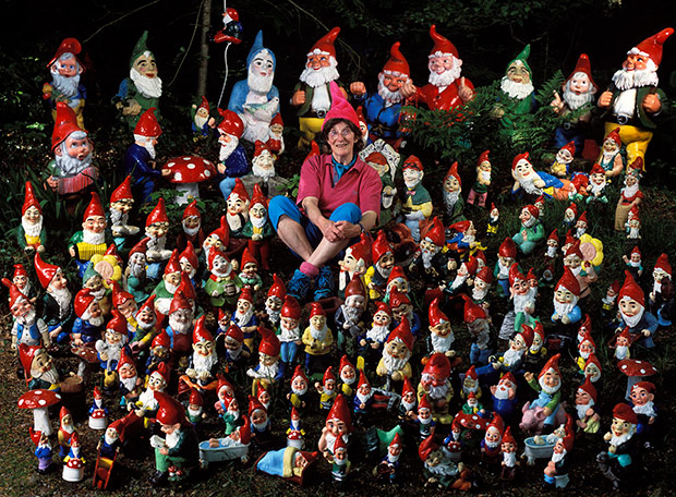 2000: Largest Collection of Garden Gnomes | Guinness World Records