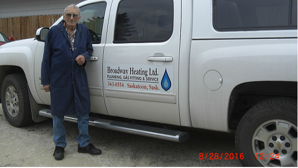 Canadian sets world’s oldest plumber record at the age of 92 | Guinness ...