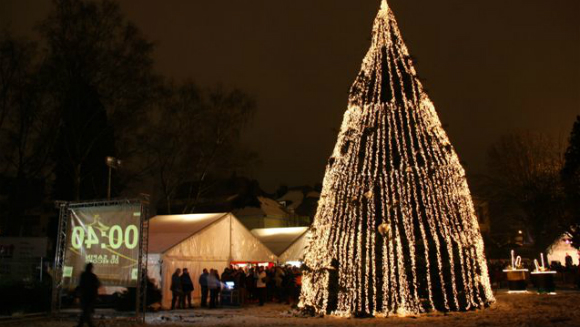 National Christmas Tree Day: 10 Terrific Tree records to get you in the ...
