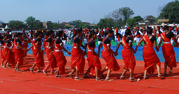 Video: Watch spellbinding largest Karma Naach dance record attempt in ...