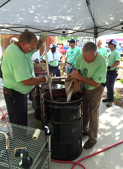 Small US town reclaims record for largest iced tea | Guinness World Records