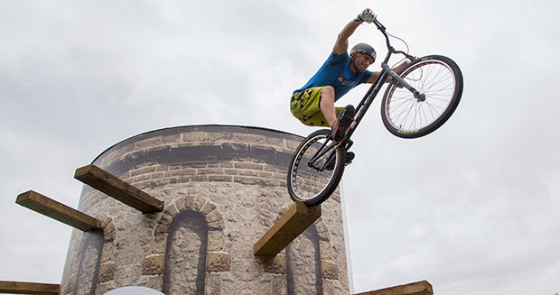 Video Classics: Pro mountain bike athlete smashes bicycle jumping ...