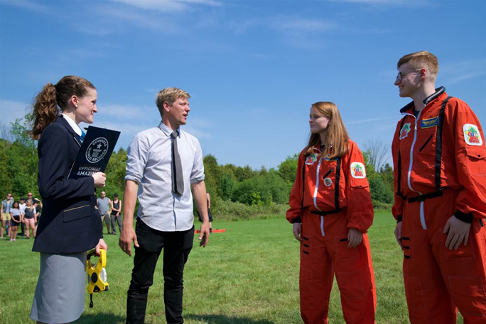 Inventor Colin Furze helps aspiring astronaut siblings build a record ...