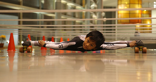 India's eight-year-old limbo skating sensation glides into the record ...