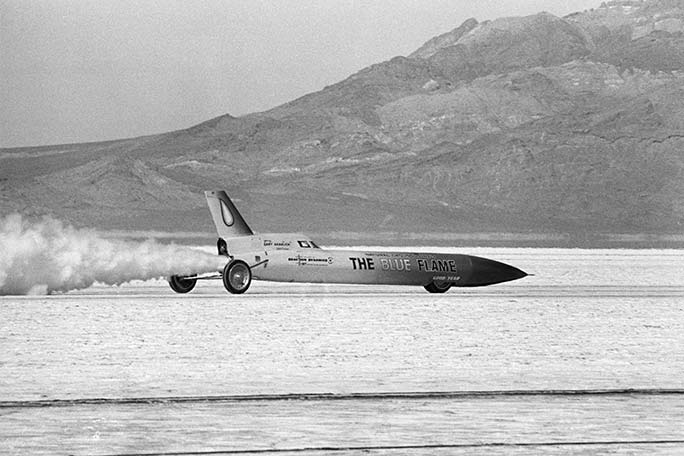 Meet the fastest cars in the world 20 years after Thrust SSC's land ...