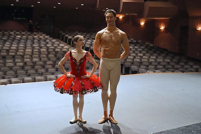 A history of record-breaking giants 100 years after the tallest man ...