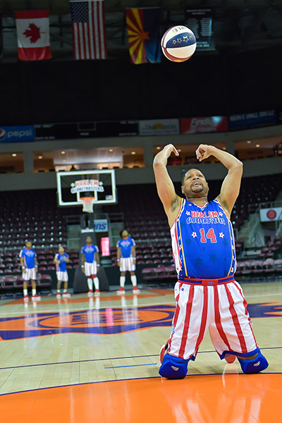 Harlem Globetrotters set 6 records with long-distance basketball shots ...