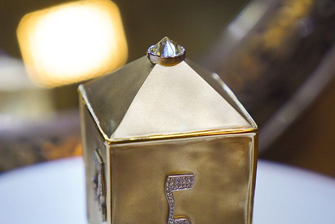 New York City jewelers create the world’s most valuable dreidel ...