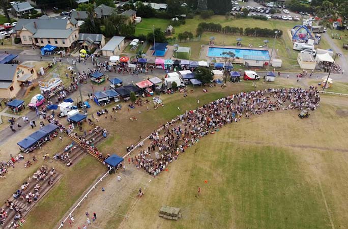 Say cheese! 1,000 people gather in Australia for world's largest cheese ...