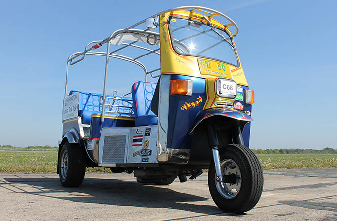 Watch the world’s fastest tuk-tuk reach its record-breaking 119 km/h ...