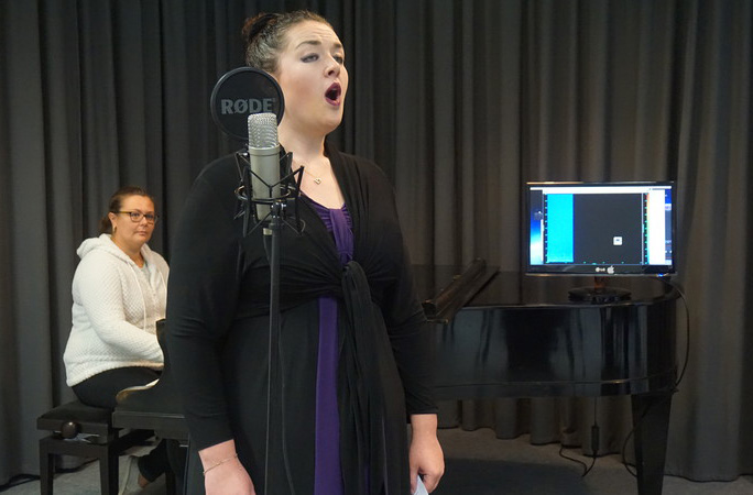 Watch the 'Bass Queen' sing the lowest note by a woman | Guinness World ...