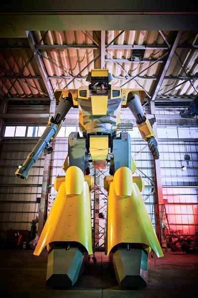 World’s largest humanoid robot is too tall to leave its warehouse ...