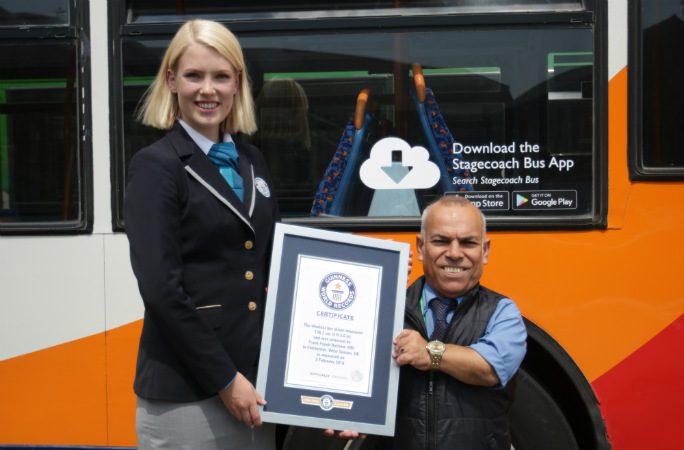 World's shortest bus driver dies aged 58 | Guinness World Records