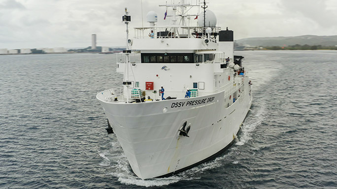 American explorer plunges to new lows on quest to visit the oceans ...