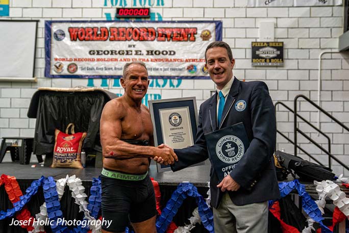 Former US Marine just broke an 8 hour plank record – and he’s 62 years ...