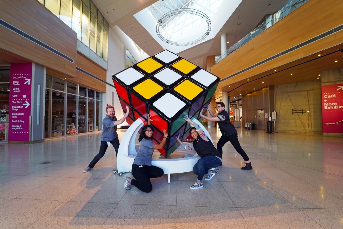 British puzzle maker creates world's largest Rubik's Cube | Guinness ...