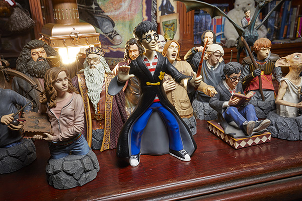 Largest Harry Potter collection confirmed with over 5,000 items ...