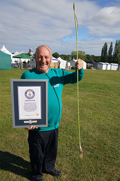 Giant vegetable showdown sees 4 world records broken | Guinness World ...