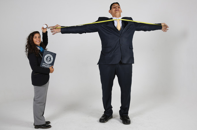 Egyptian siblings claim five records including largest feet and hands ...