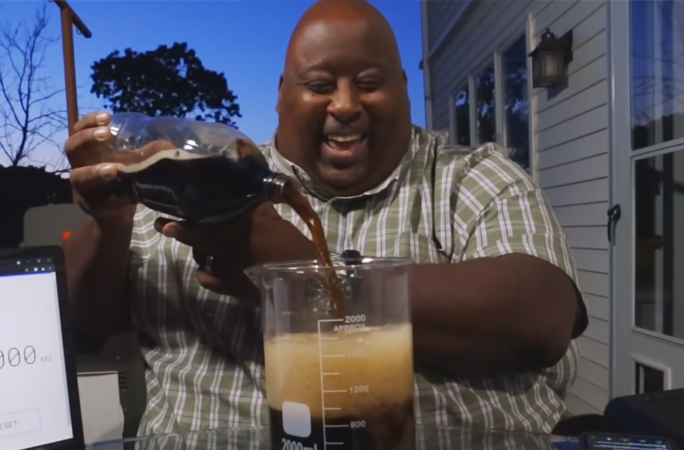 YouTuber BadlandsChugs drinks 2L bottle of soda in record-breaking time ...