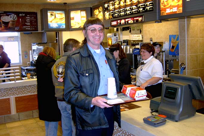 “Big Mac” lover Donald Gorske has officially consumed his 32,000th ...