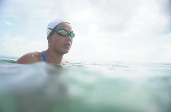 Gruelling 9-hour monofin swim record achieved by Estonian “eco mermaid ...
