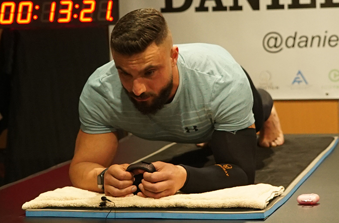 Longest plank record smashed with staggering new time | Guinness World ...