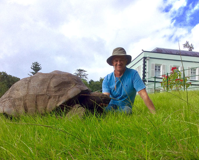 190-year-old Jonathan becomes world's oldest tortoise ever | Guinness ...