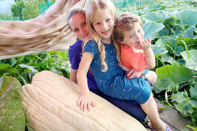 Gigantic gourd smashes record for world's heaviest butternut squash ...
