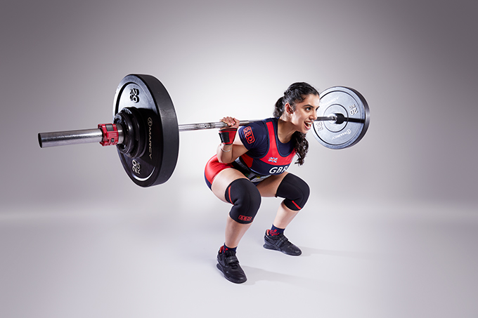 British powerlifting champion smashes squat lift world record ...