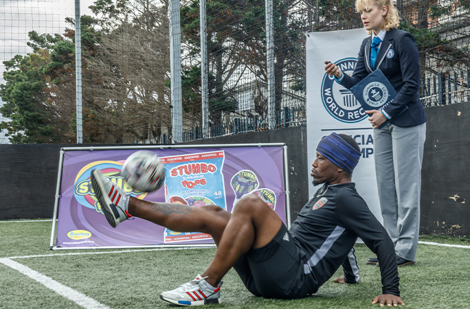 Football freestyler attempts two nail-biting records on TV show ...