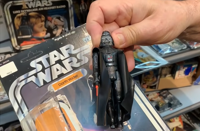 15 coolest items from the world’s largest Star Wars collection ...