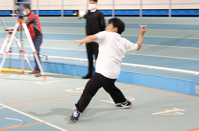 Epic paper airplane throw shatters world record in South Korea ...