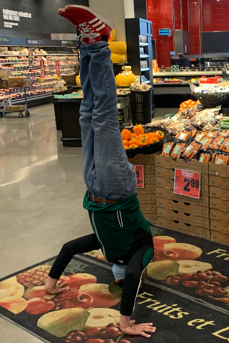 75-year-old Quebec man becomes oldest person to perform a headstand ...