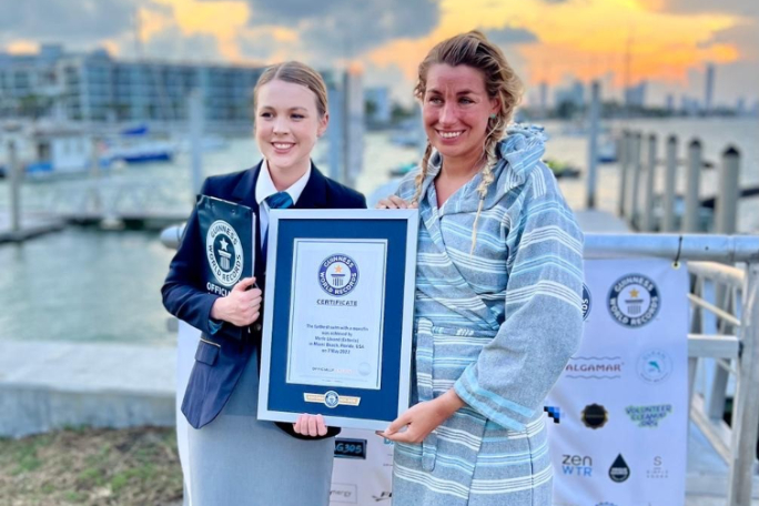 Miami Beach “eco mermaid” achieves the farthest swim with a monofin ...