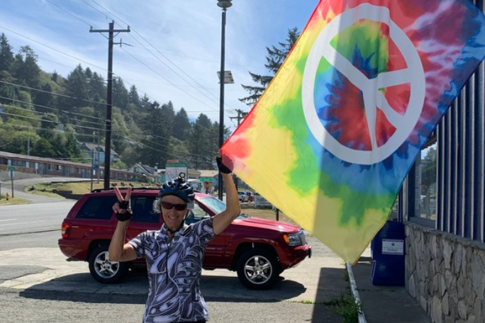 Pedalling for peace: 72-year-old crosses America by bicycle to break ...