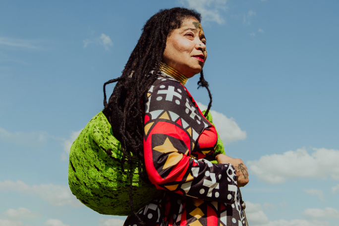 "My royal crown": Florida woman has the world’s longest locs | Guinness ...