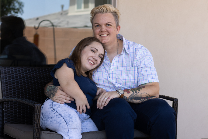 US couple sets greatest height difference record with nearly 3ft ...