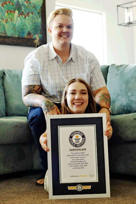 US couple sets greatest height difference record with nearly 3ft ...